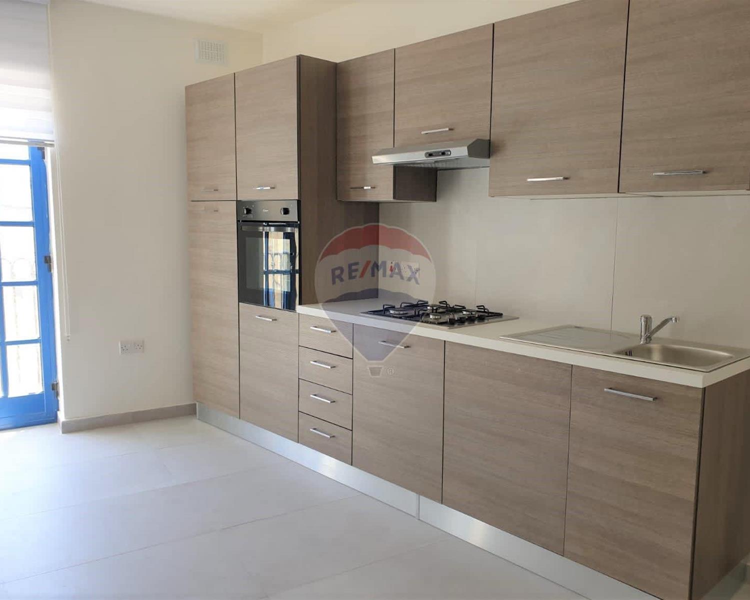 Penthouse Duplex - For Rent - Mosta - Malta | 240251001-10861