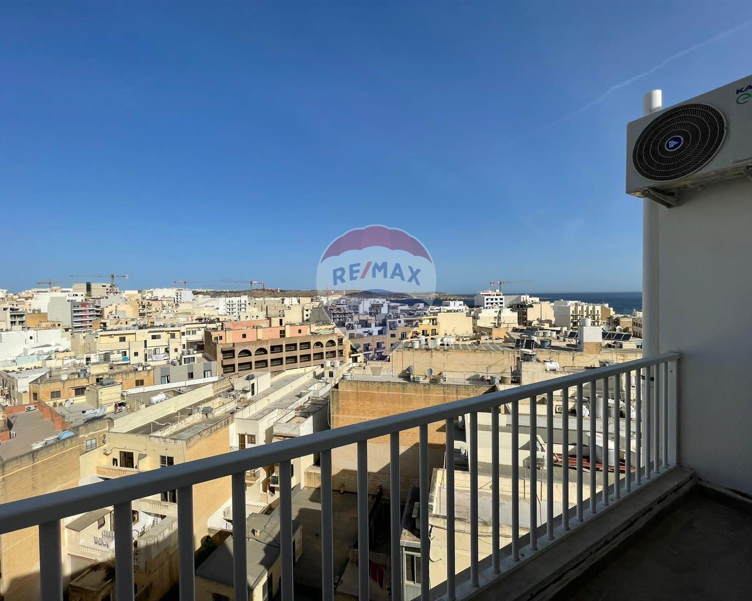 Penthouse - For Rent - Qawra - Malta | 240351050-18011