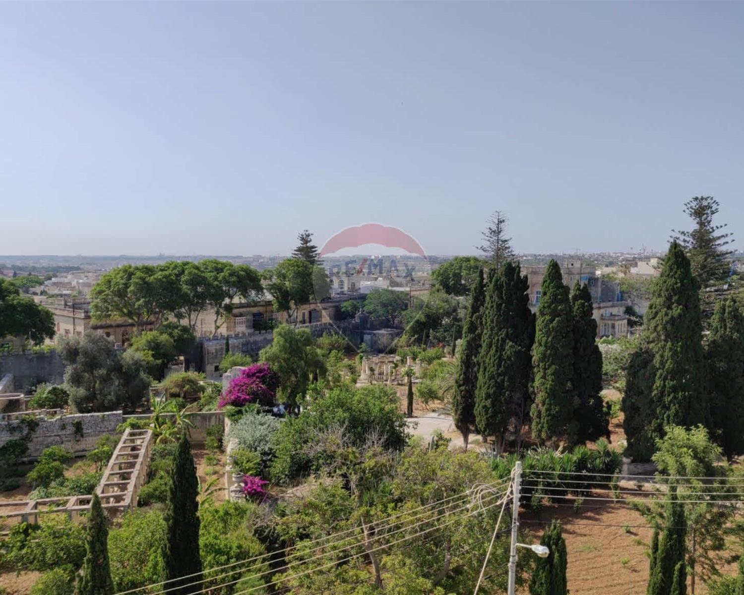 Penthouse - For Rent - Attard - Malta | 240511001-3929